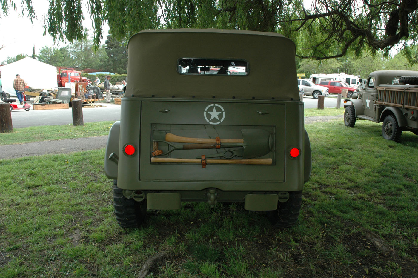 TOADMAN'S TANK PICTURES 1942 WC-57 3/4 TON 4X4 COMMAND AND RECONN CAR