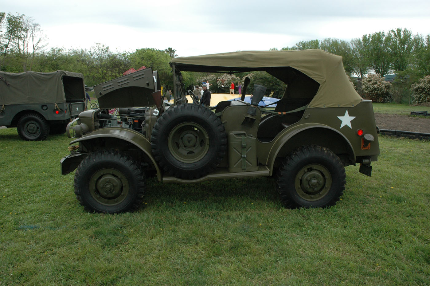 TOADMAN'S TANK PICTURES 1942 WC-57 3/4 TON 4X4 COMMAND AND RECONN CAR ...