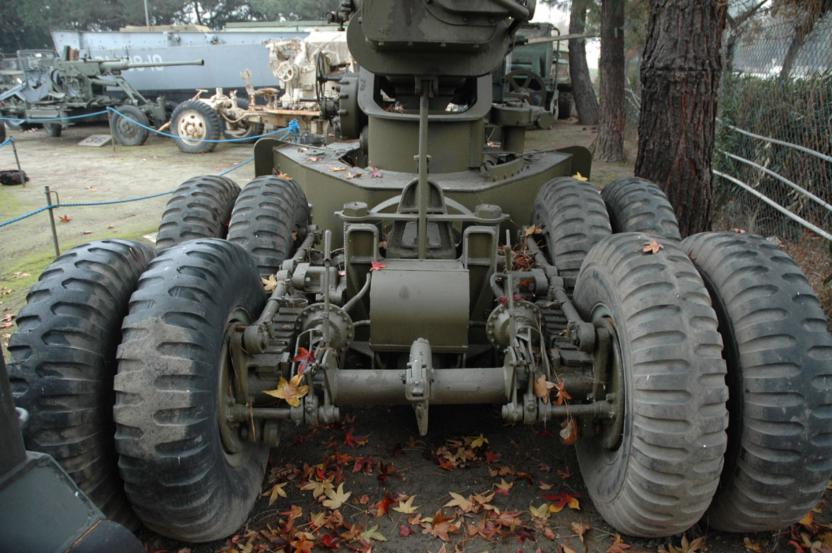 TOADMAN'S TANK PICTURES 8 INCH HOWITZER M1 M115 PAGE 1