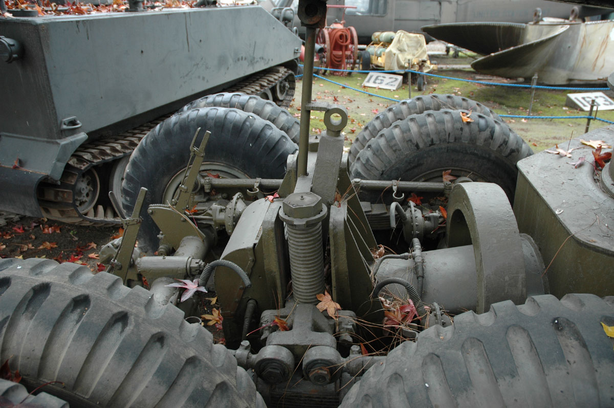 TOADMAN'S TANK PICTURES 8 INCH HOWITZER M1 M115 PAGE 1