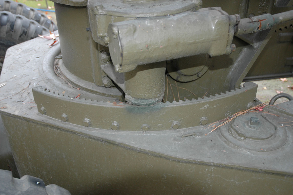 TOADMAN'S TANK PICTURES 8 INCH HOWITZER M1 M115 PAGE 1