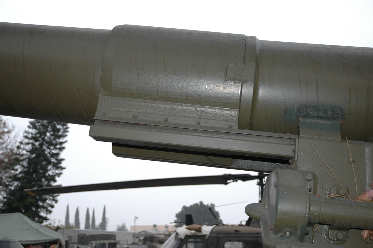 TOADMAN'S TANK PICTURES 8 INCH HOWITZER M1 M115 PAGE 1