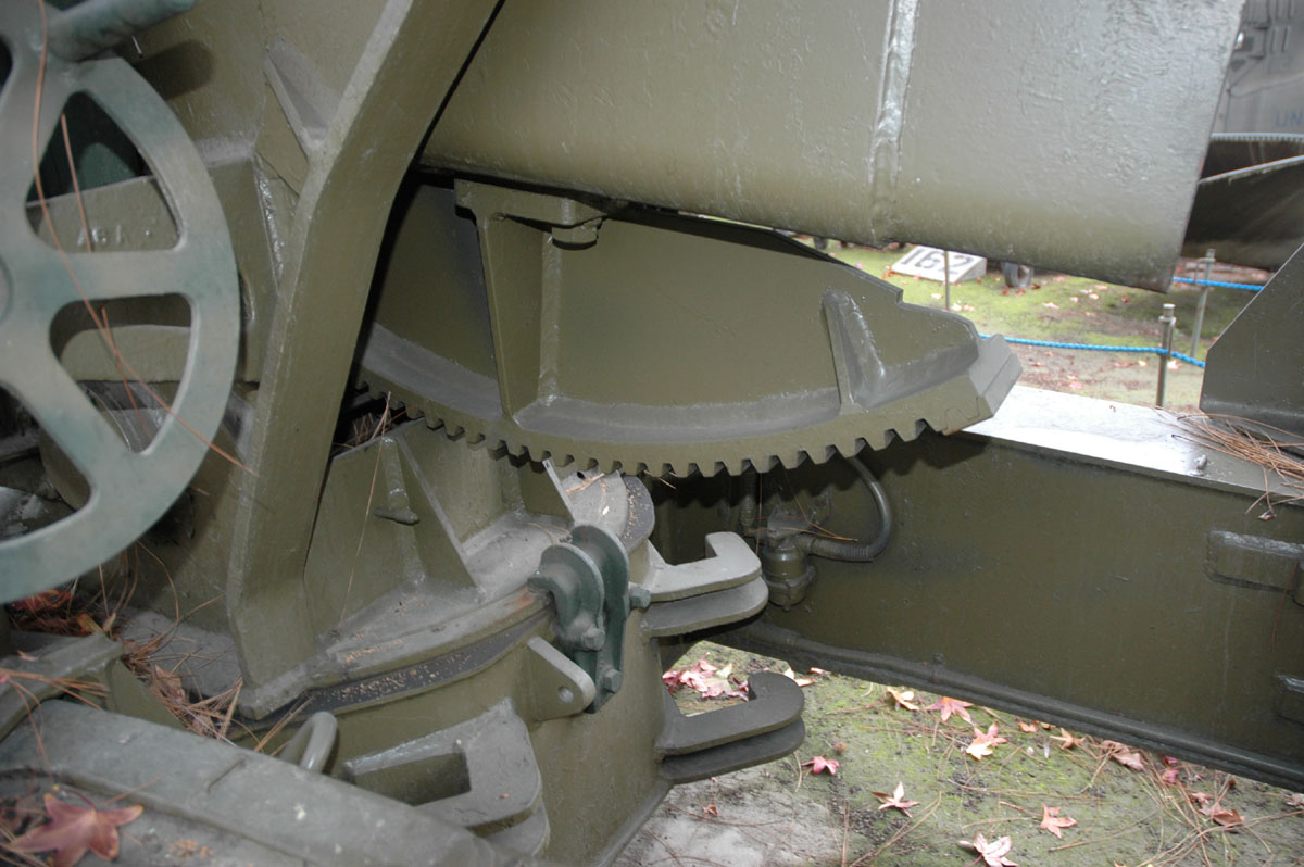 TOADMAN'S TANK PICTURES 8 INCH HOWITZER M1 M115 PAGE 1