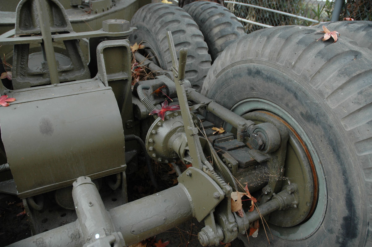 TOADMAN'S TANK PICTURES 8 INCH HOWITZER M1 M115 PAGE 1