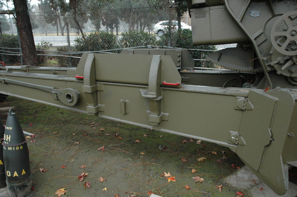 TOADMAN'S TANK PICTURES 8 INCH HOWITZER M1 M115 PAGE 1