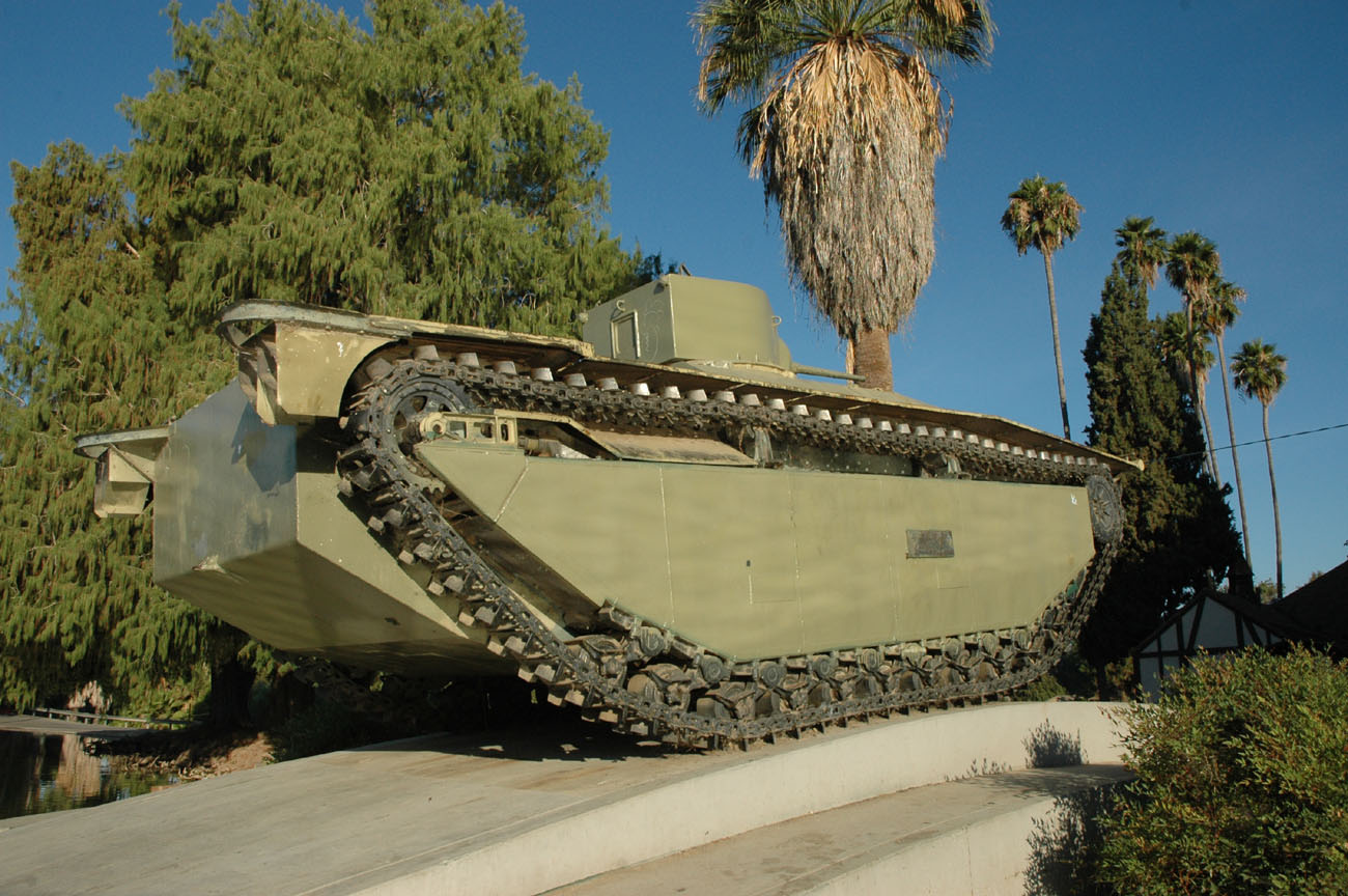 TOADMAN'S TANK PICTURES LVT(A)1