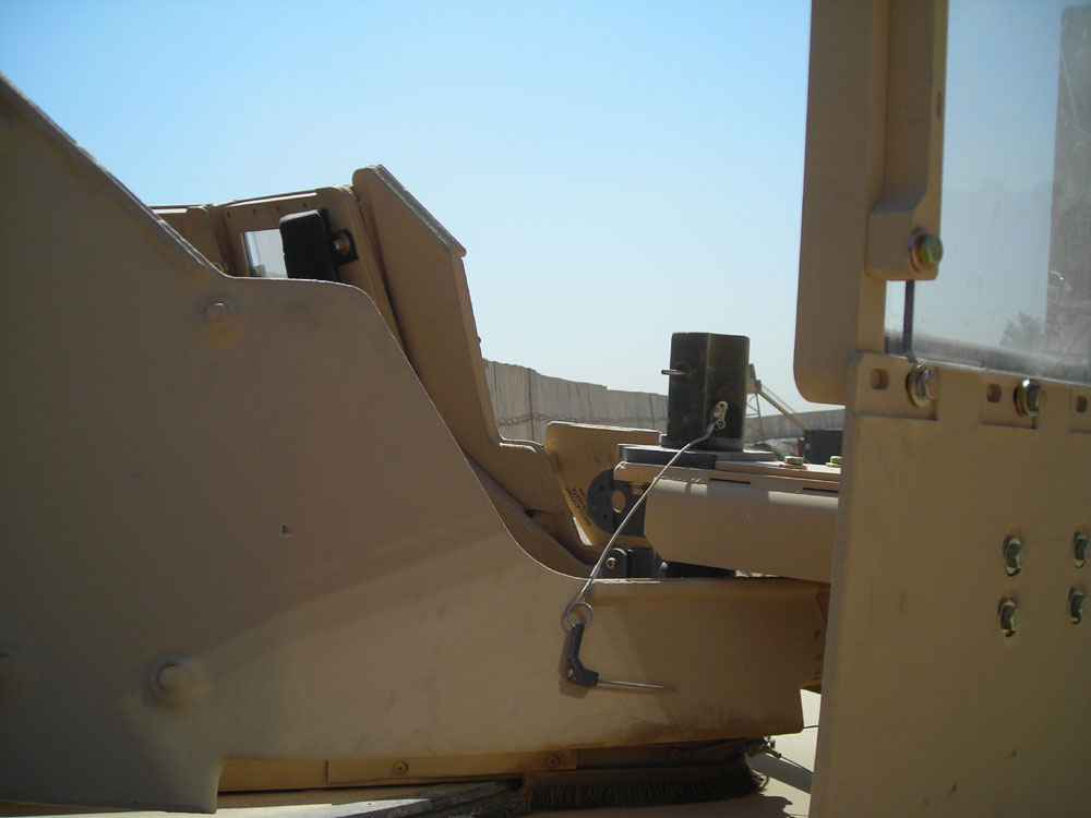 TOADMAN'S TANK PICTURES M1114 UP-ARMORED HMMWV IN IRAQ