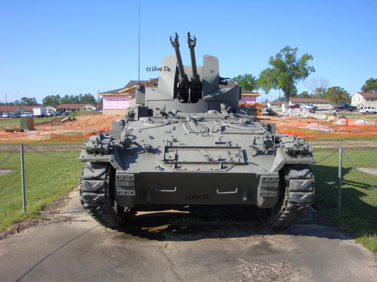 TOADMAN'S TANK PICTURES TWIN 40MM GUN MOTOR CARRIAGE M19