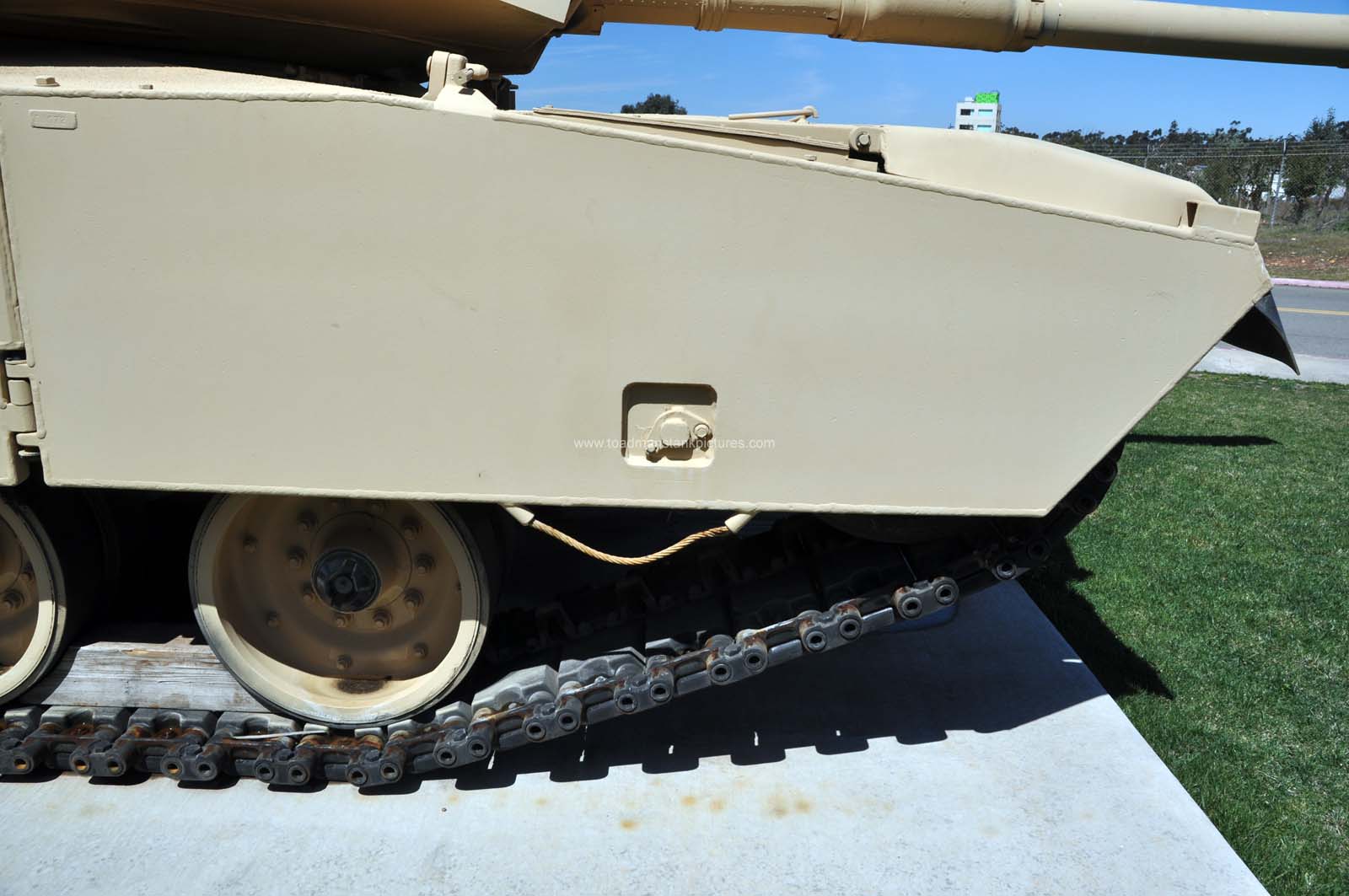 TOADMAN'S TANK PICTURES M1A1 ABRAMS