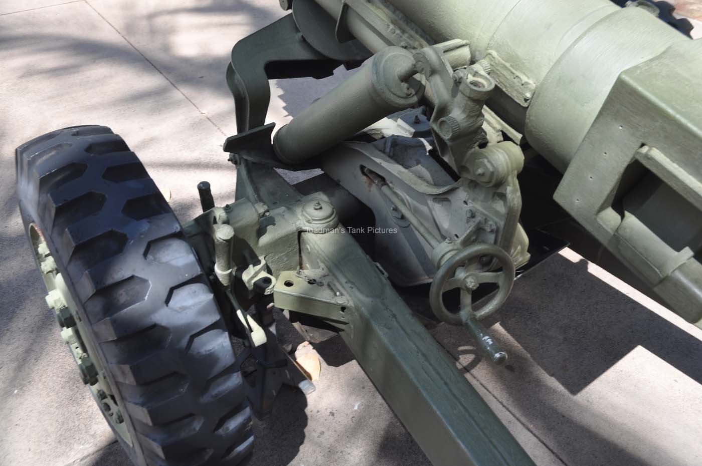 TOADMAN'S TANK PICTURES M3 105MM HOWITZER