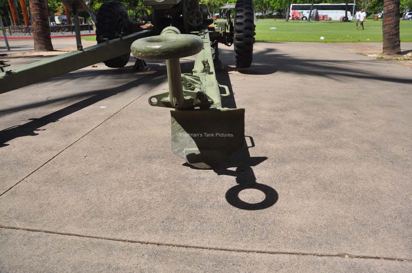 TOADMAN'S TANK PICTURES M3 105MM HOWITZER