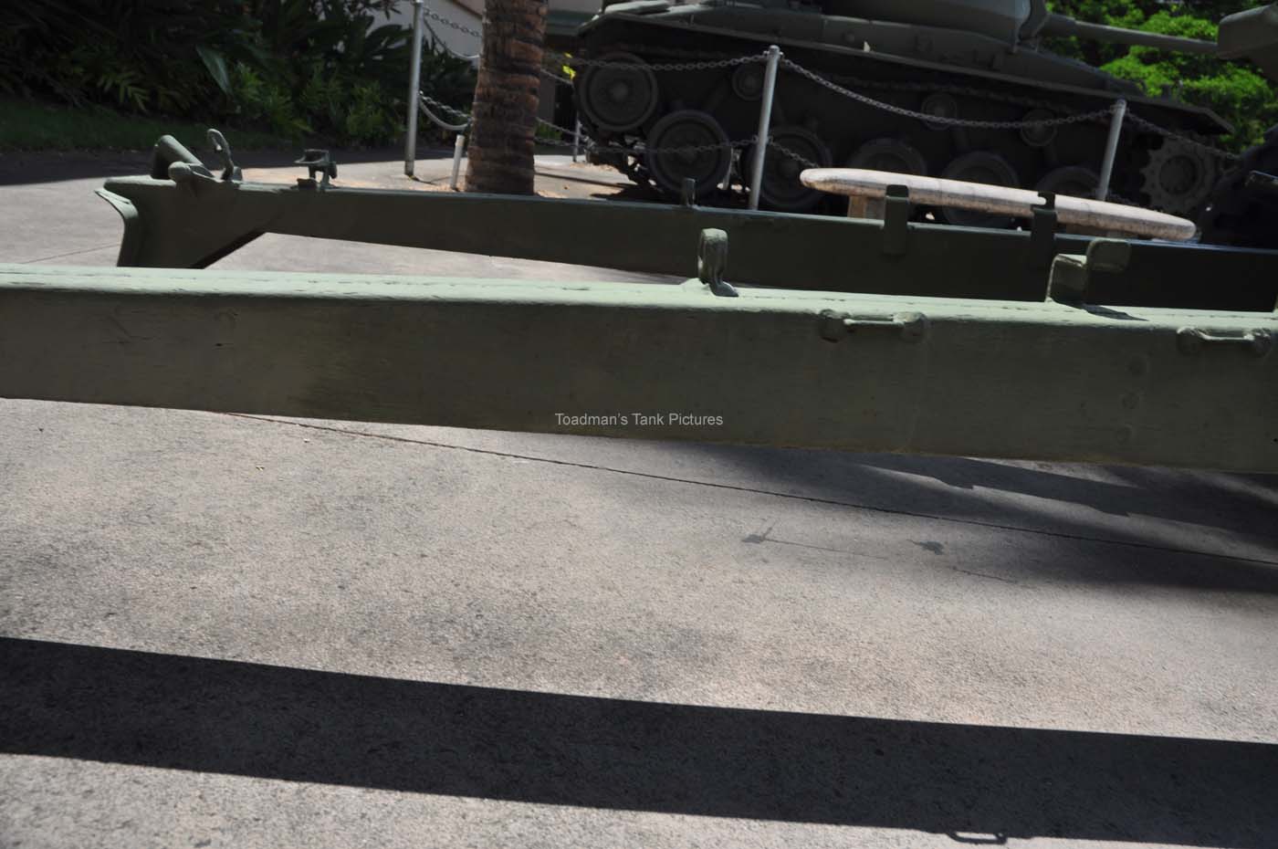 TOADMAN'S TANK PICTURES M3 105MM HOWITZER