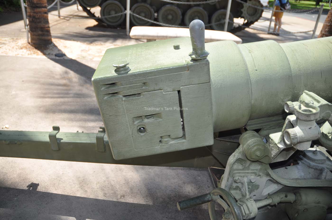 TOADMAN'S TANK PICTURES M3 105MM HOWITZER