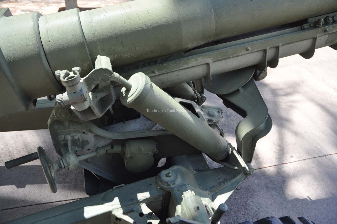 TOADMAN'S TANK PICTURES M3 105MM HOWITZER