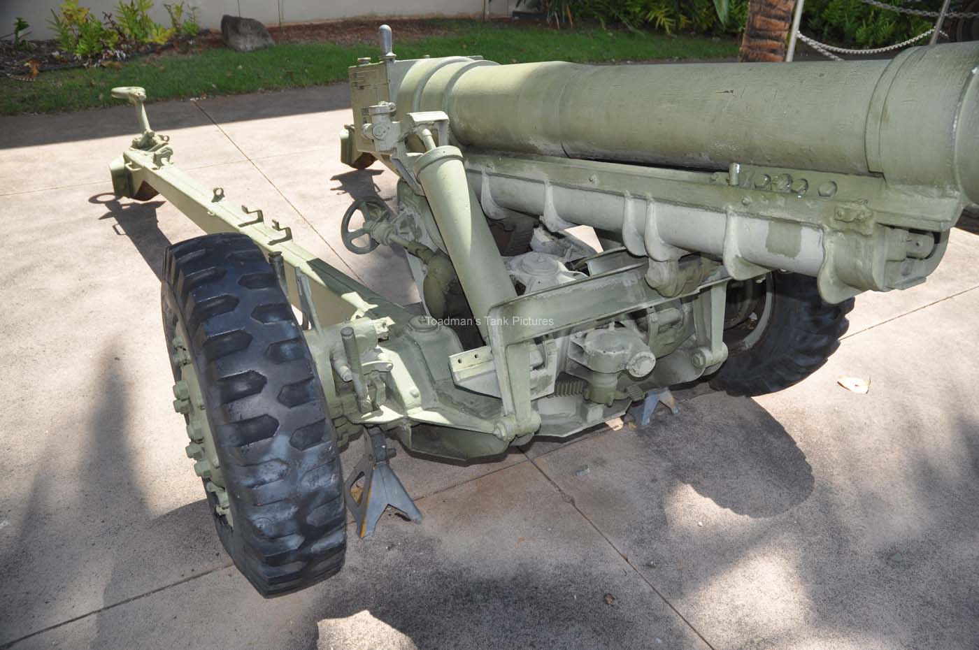 TOADMAN'S TANK PICTURES M3 105MM HOWITZER