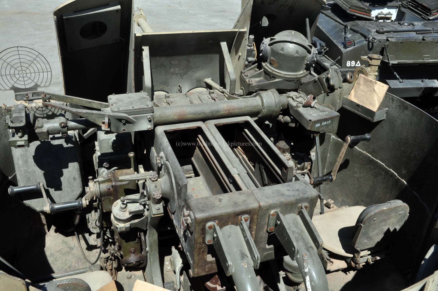 TOADMAN'S TANK PICTURES M42A1 DUSTER