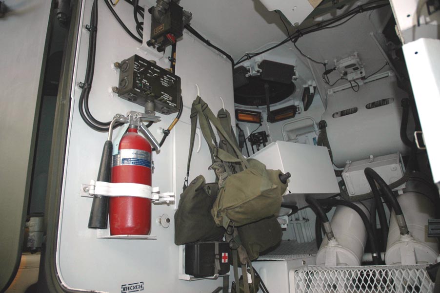 TOADMAN'S TANK PICTURES M578 LIGHT RECOVERY VEHICLE