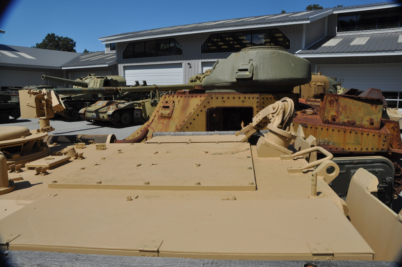 TOADMAN'S TANK PICTURES FV106 SAMSON
