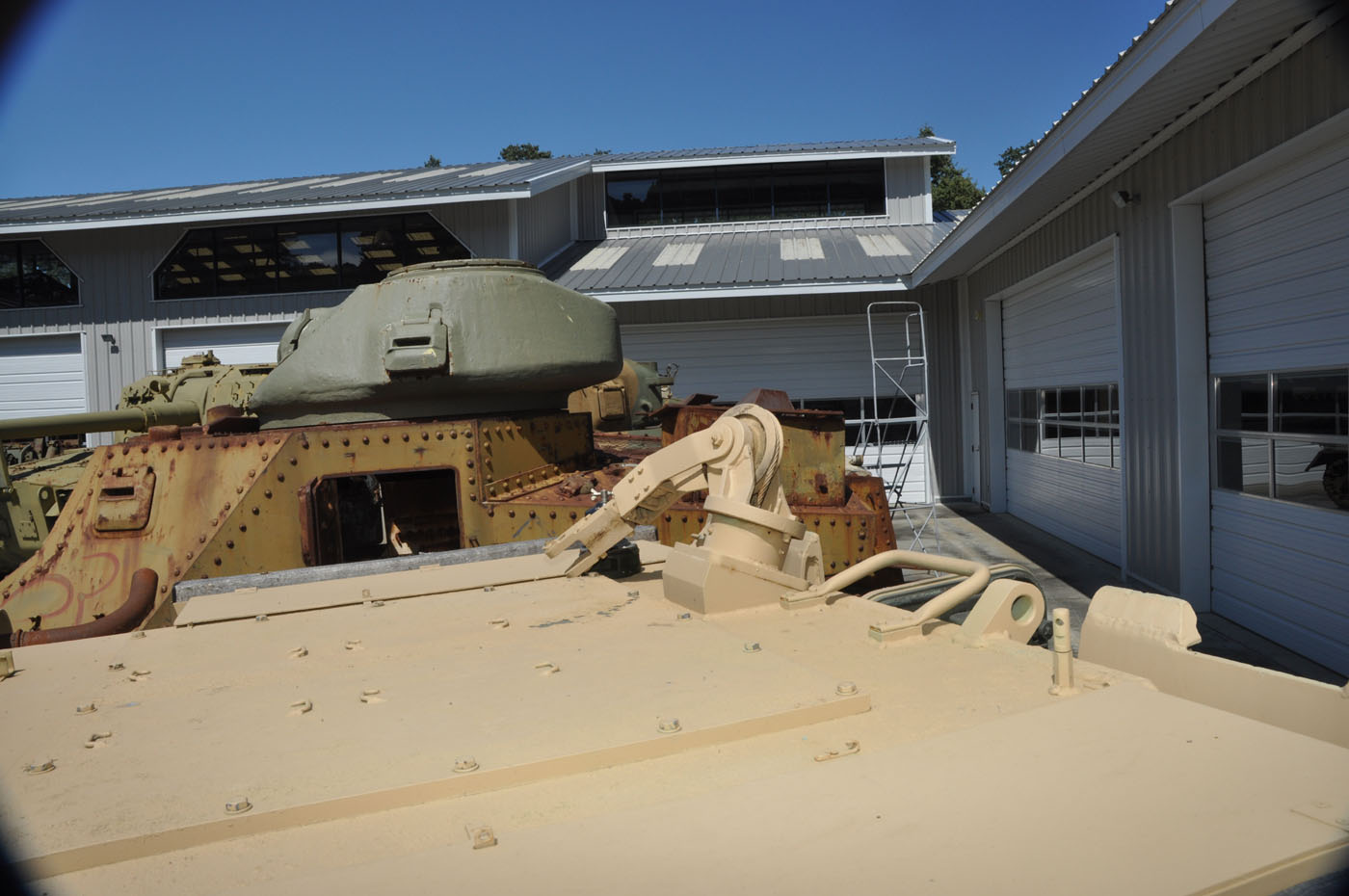 TOADMAN'S TANK PICTURES FV106 SAMSON