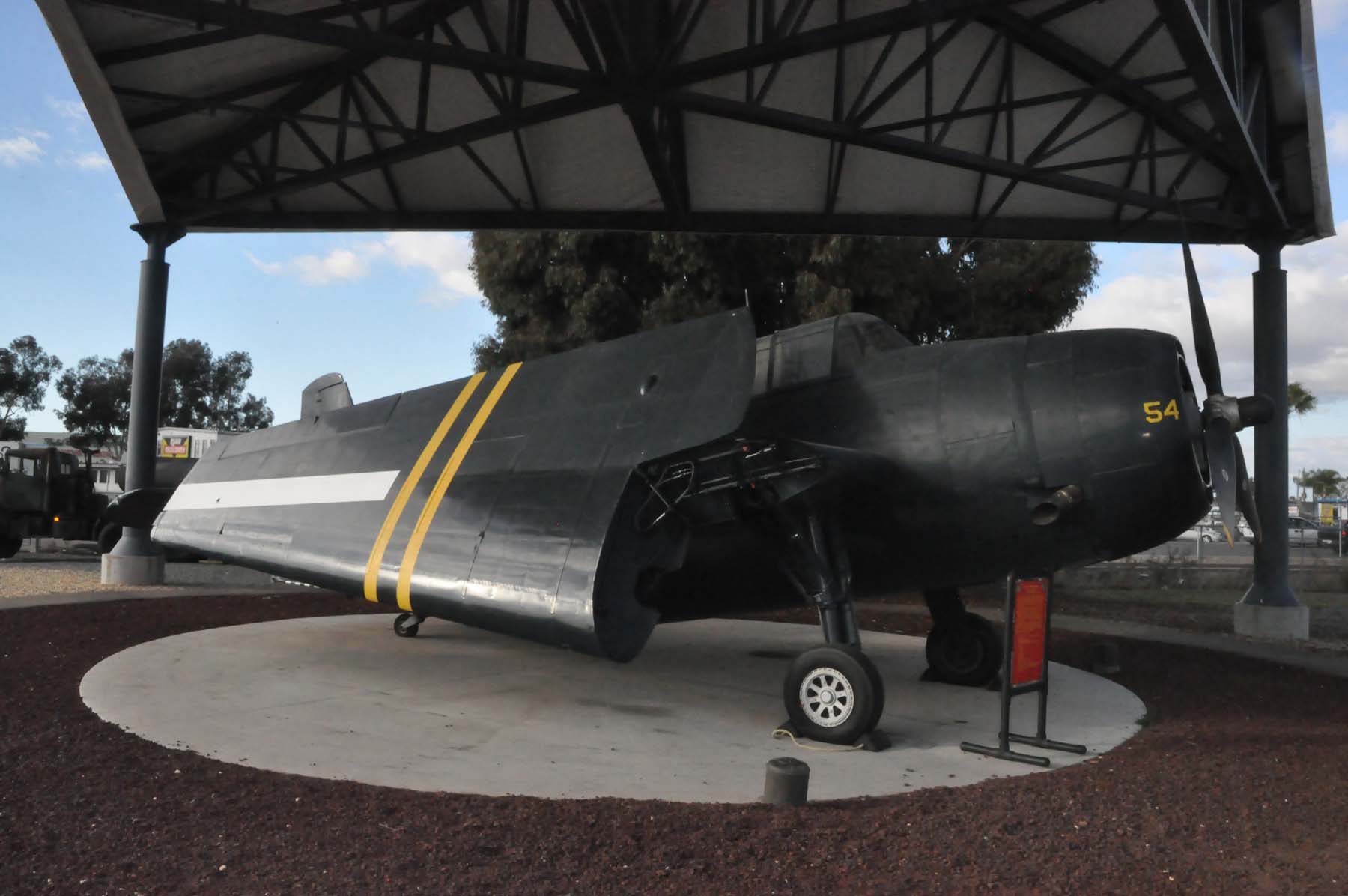 TOADMAN'S TANK PICTURES TBM-3E AVENGER