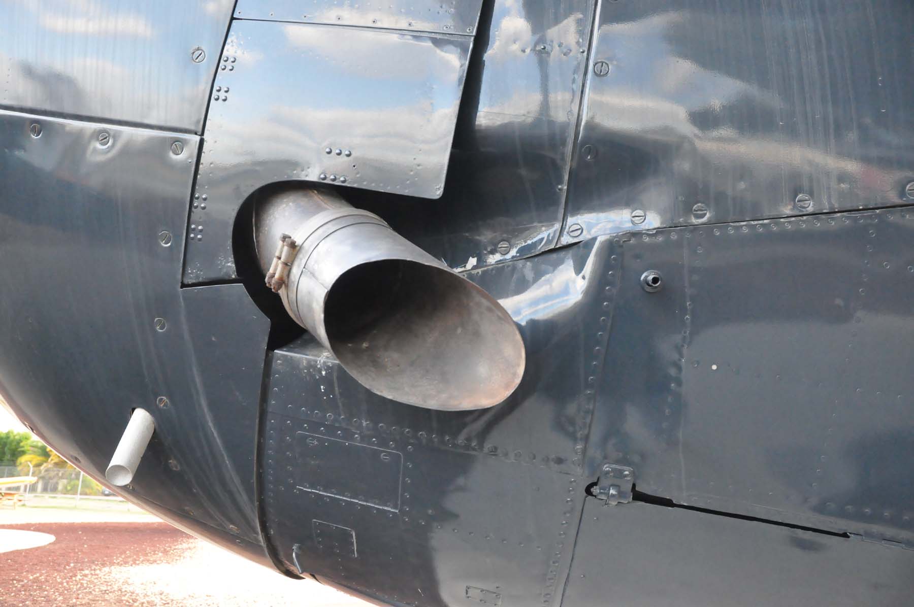 TOADMAN'S TANK PICTURES TBM-3E AVENGER