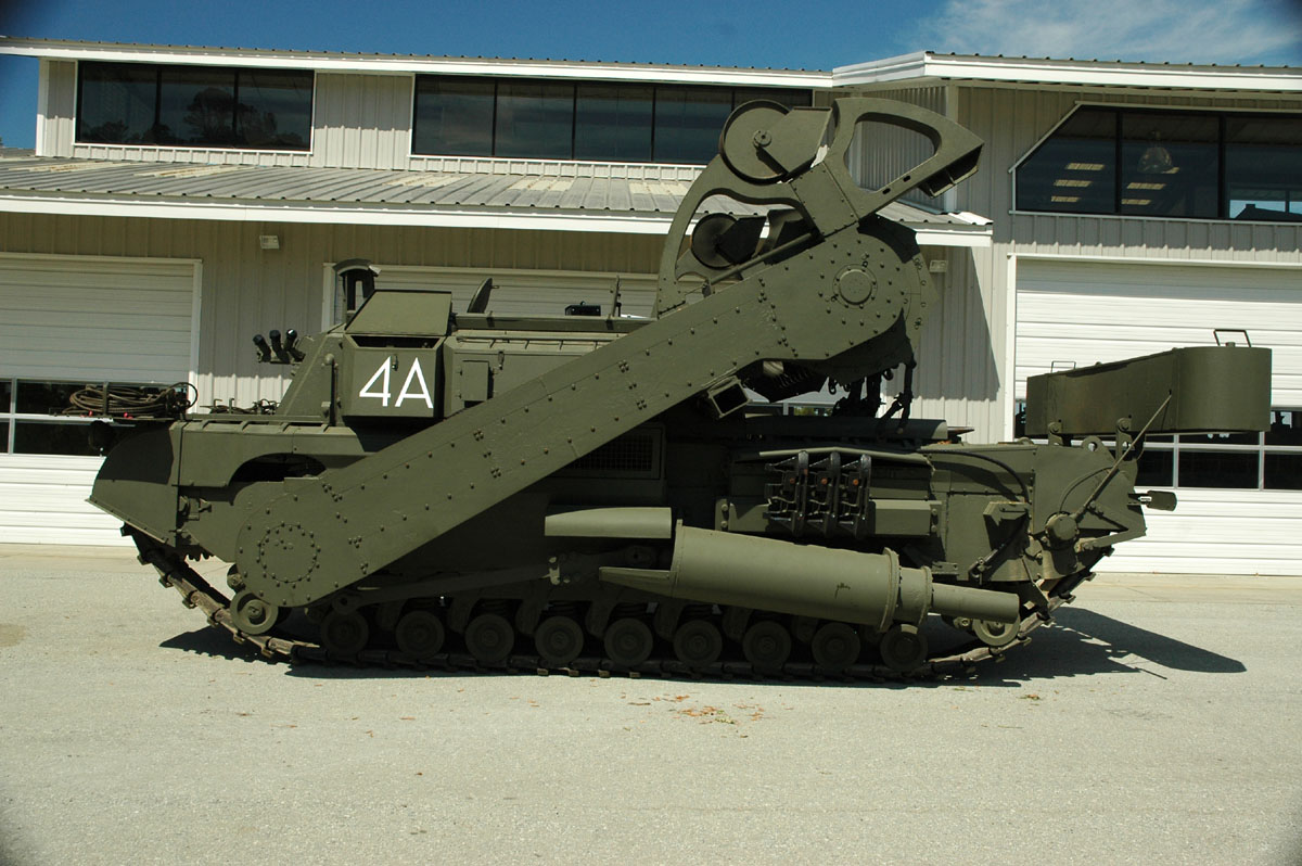 TOADMAN'S TANK PICTURES CHURCHILL TOAD