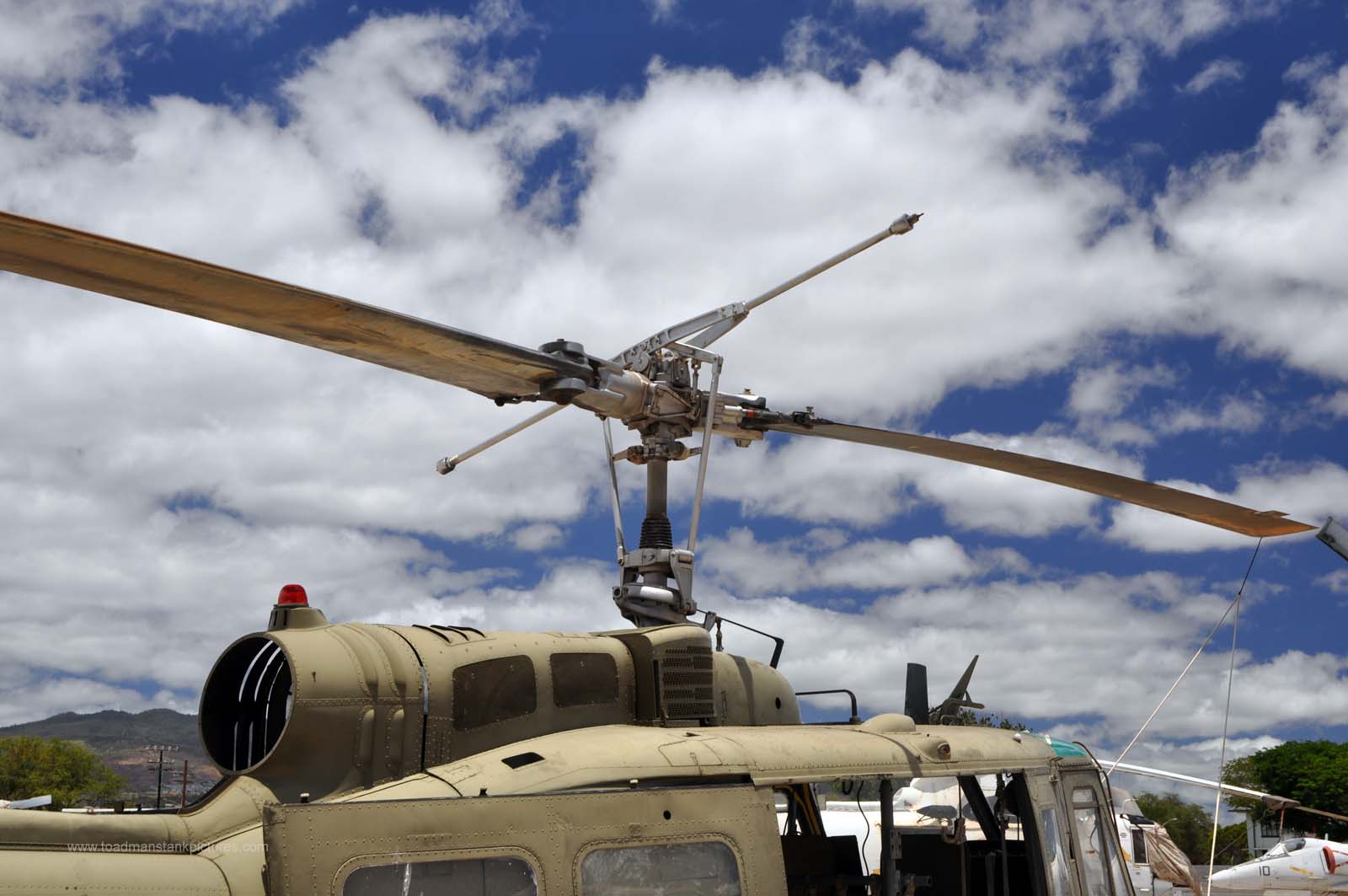 TOADMAN'S TANK PICTURES UH-1H HUEY